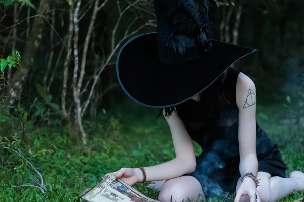 Parents Convince Daughter She Is A Real Witch
